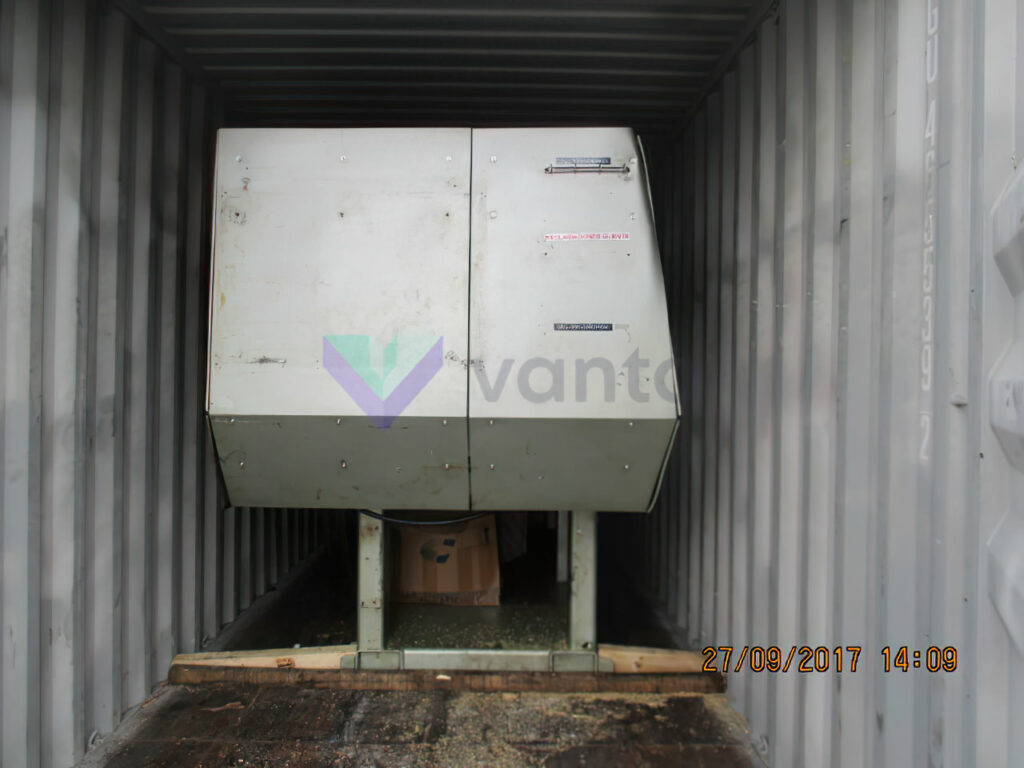 NETSTAL SYNERGY 2400-1700 240t injection molding machine (1997) id5495 ...