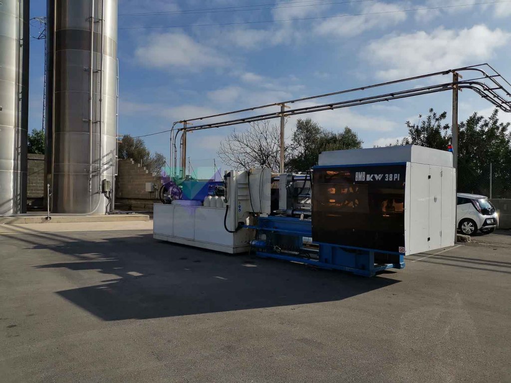 BMB KW 38 PI / 2200 380t injection molding machine (2001) id10238 – blog