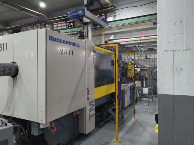 BATTENFELD TM 4500-2800 450t injection molding machine (2000) id10951