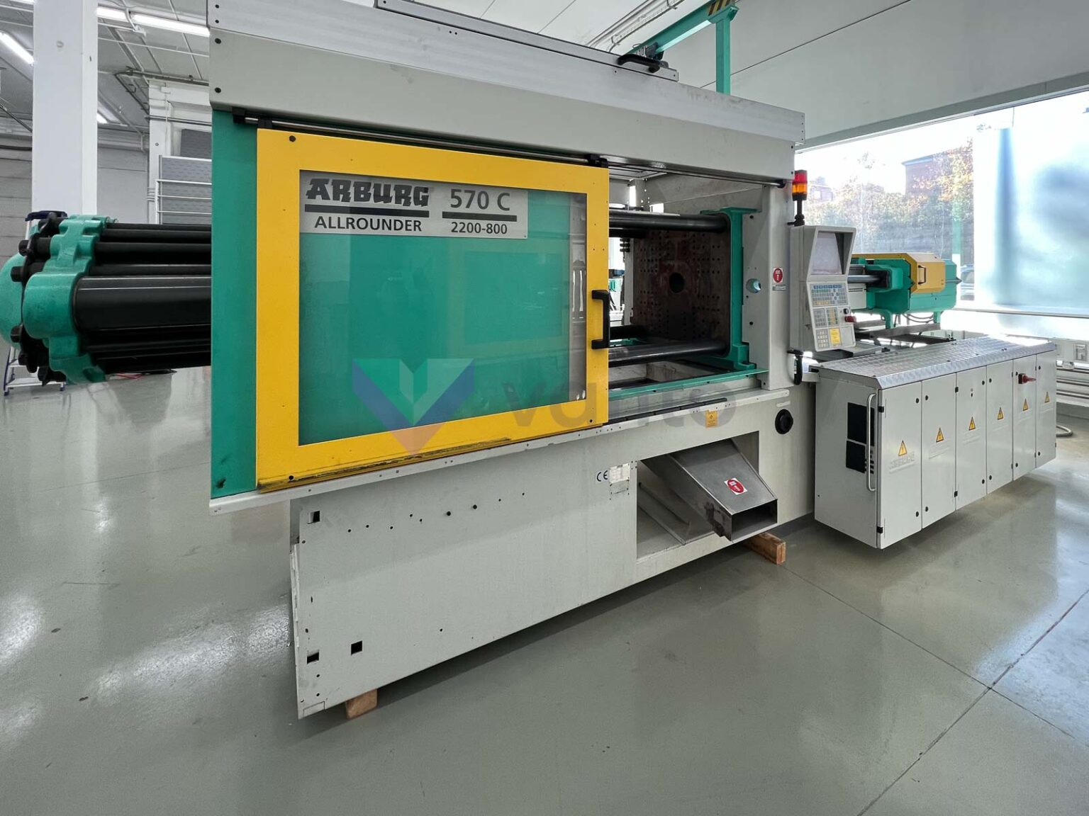 ARBURG 570 C ALLROUNDER 2200 – 800 220t injection molding machine (2006 ...