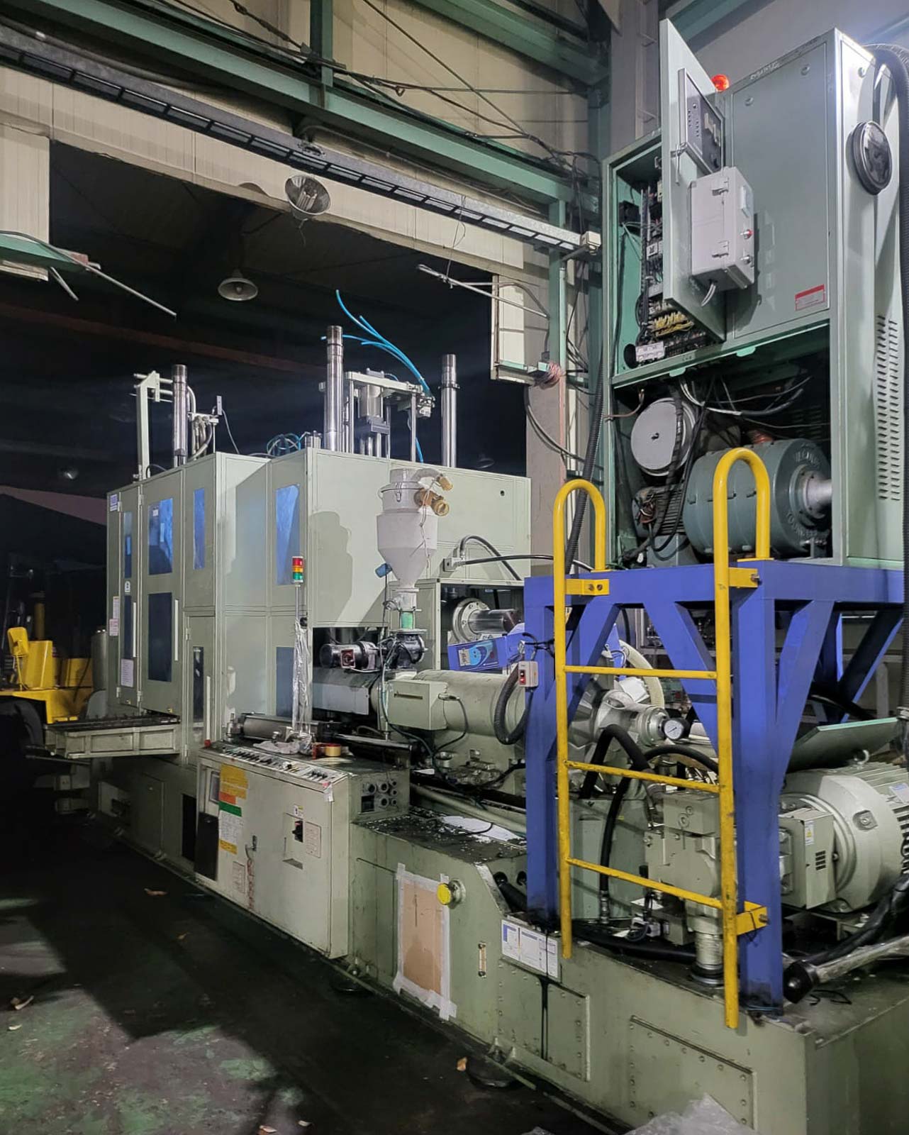 Máquina de moldeo por estirado stretch / soplado AOKI AOKI SBIII 1000L ...