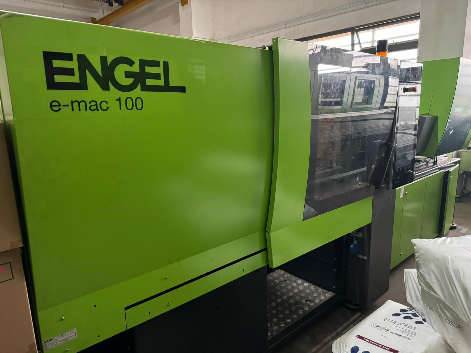 ENGEL E-MAC 440 / 100 PRO 100t all-electric injection molding machine ...