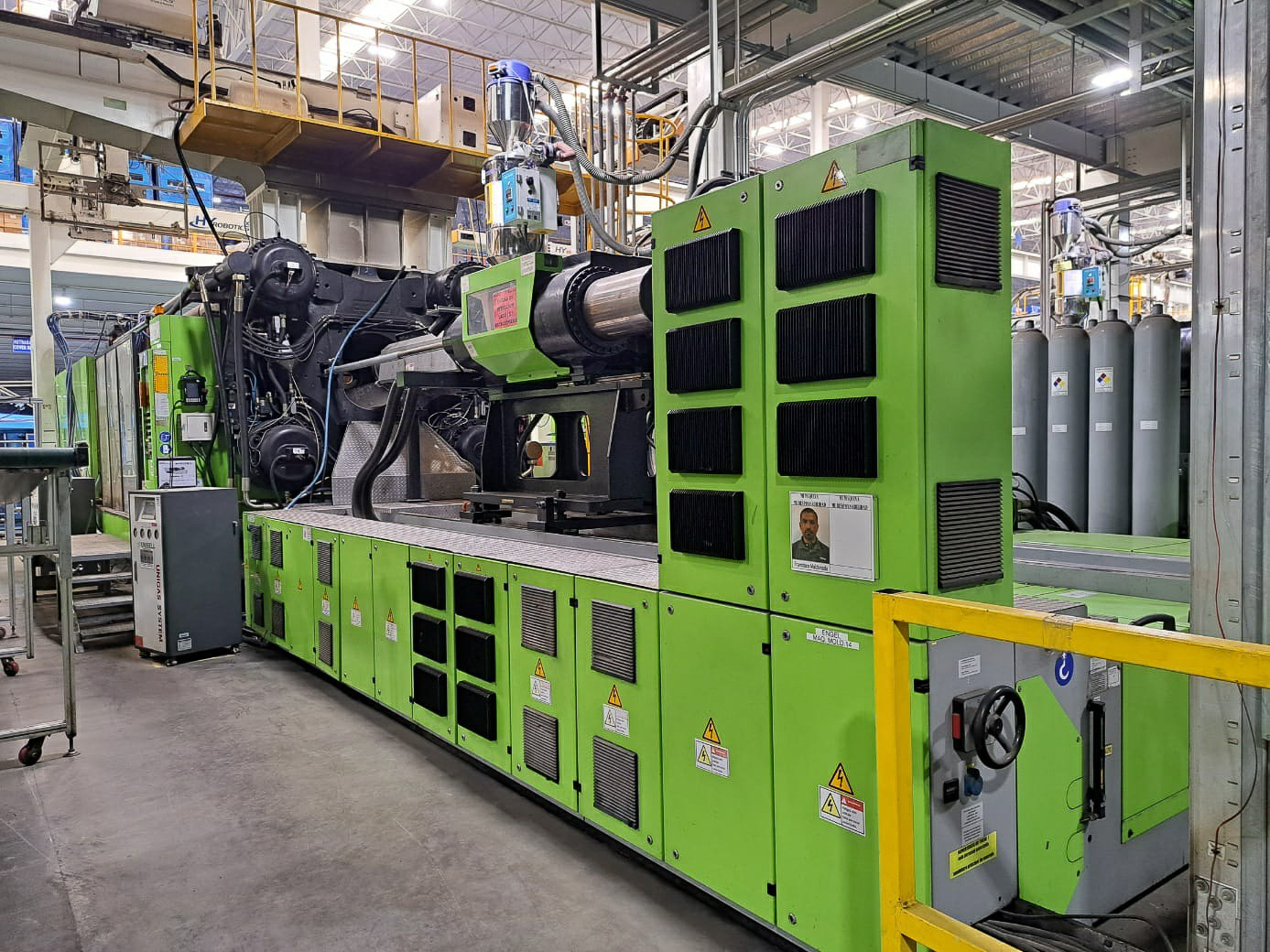 ENGEL DUO 1700 2F CLS 1700t bimaterial injection molding machine (2015 ...