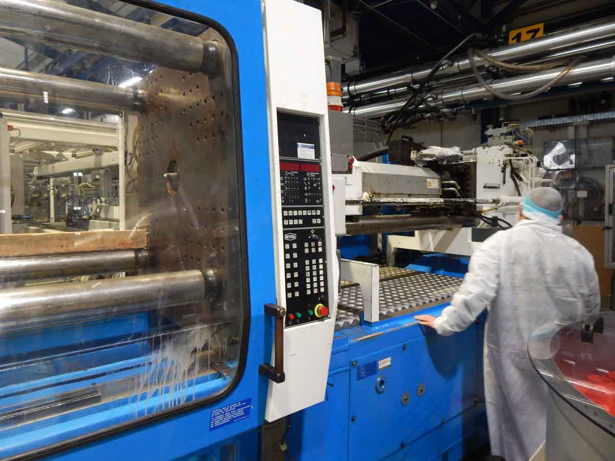 NETSTAL SYNERGY 3500 350t injection molding machine (2001) id5498 - Vanto