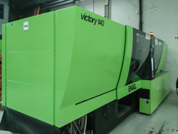 ENGEL VICTORY 330H / 80W 140 COMBI 140t injection molding machine (2014 ...