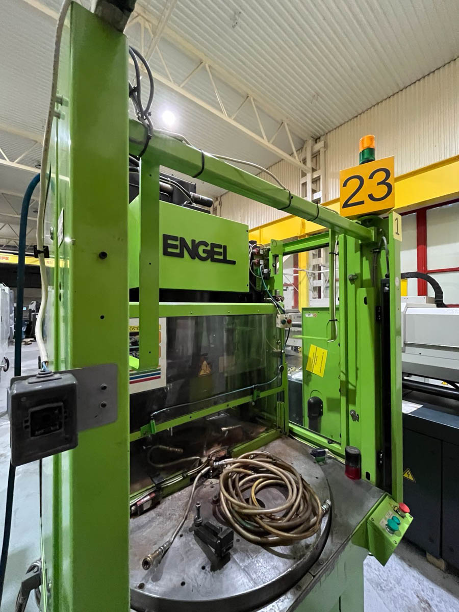 ENGEL INSERT 330H / 90 90t vertical injection molding machine (2004 ...