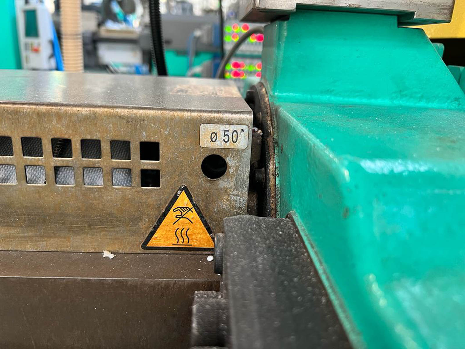 ARBURG 470 C 1500 - 800 150t injection molding machine (2010) id11261 ...