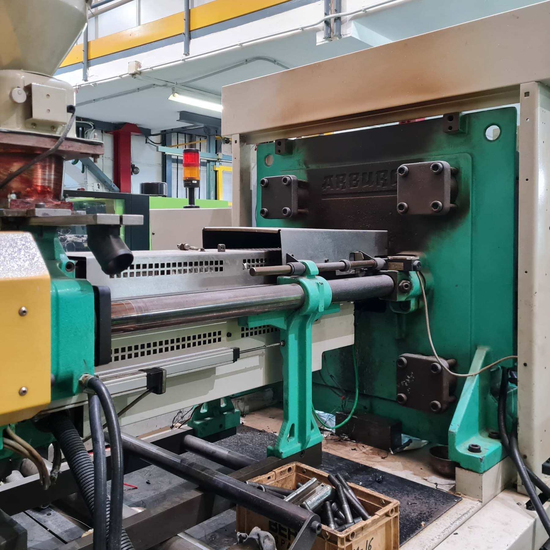 ARBURG 470 C ALLROUNDER 1600-675 160t injection molding machine (1999 ...