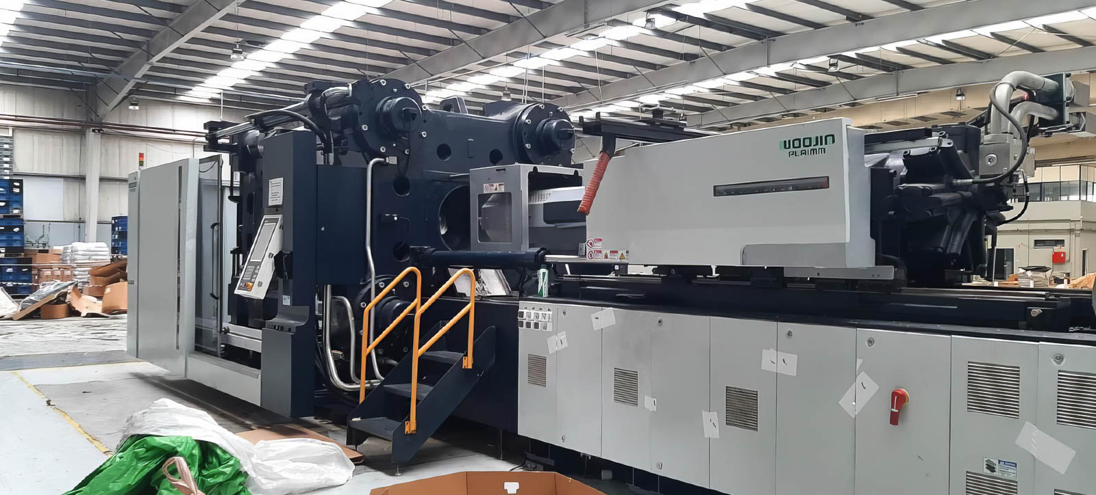 WOOJIN PLAIMM DL 1300 A5 Injection molding machine 1300t (2017) id11220 ...